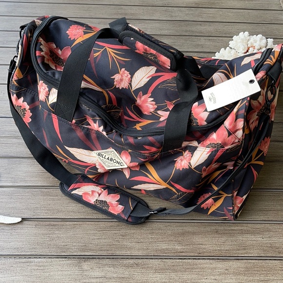 Billabong | Bags | Billabong Luggage Travel Duffel Beach Bag | Poshmark